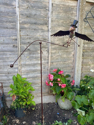 Quirky Bird Top Hat Garden Spinner Stake | Guest Homeware