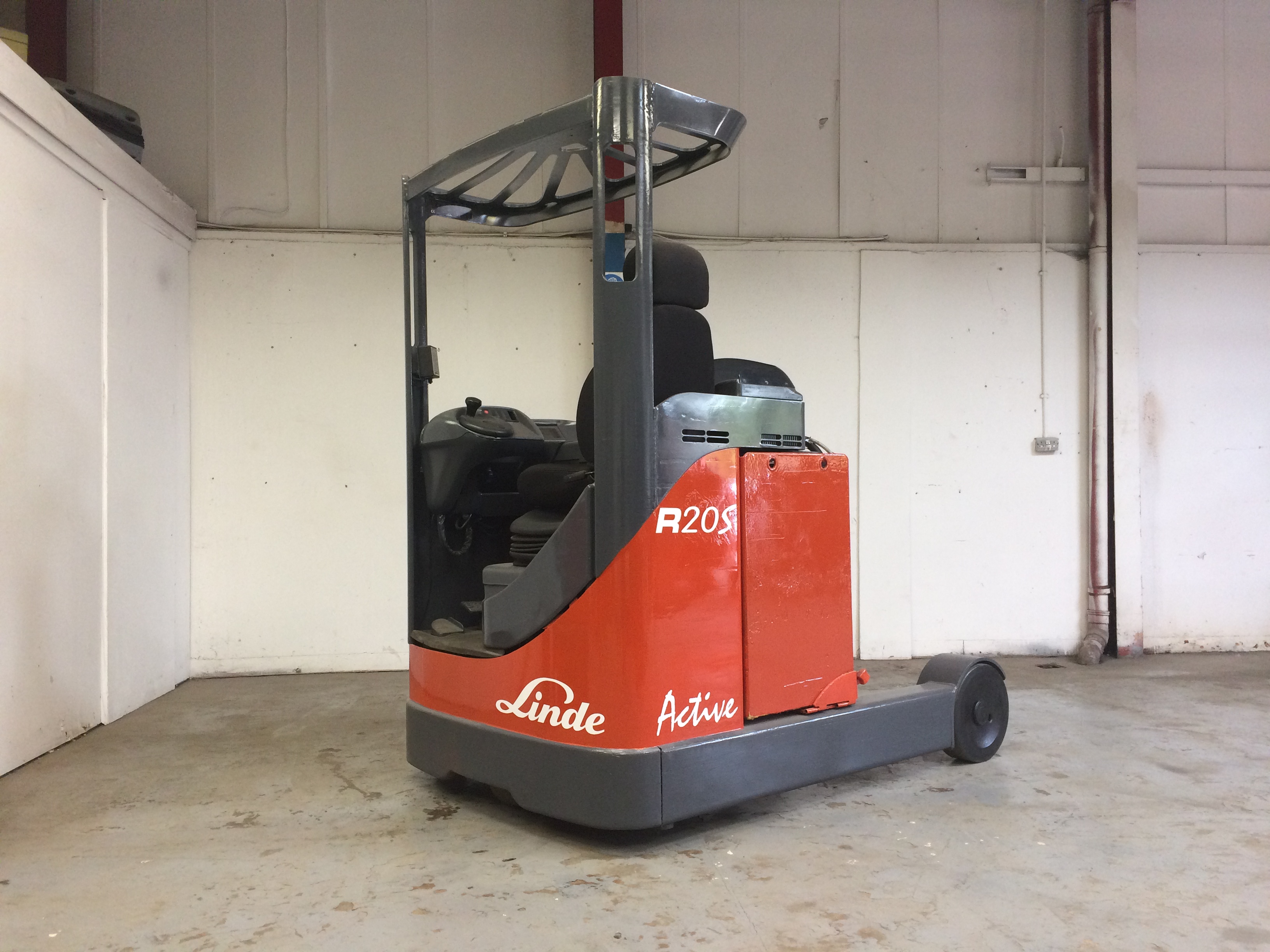 The Fork Truck Company UK Linde R20-03 Electric Reach Truck