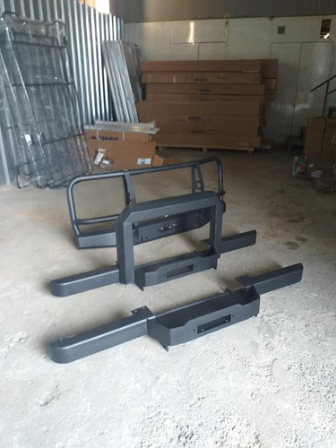 Land Rover Defender Bumper | General Customs