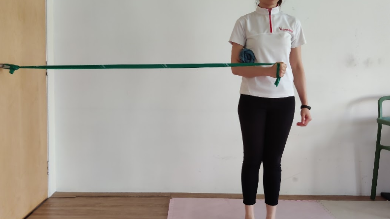 Why do my shoulder clicking?