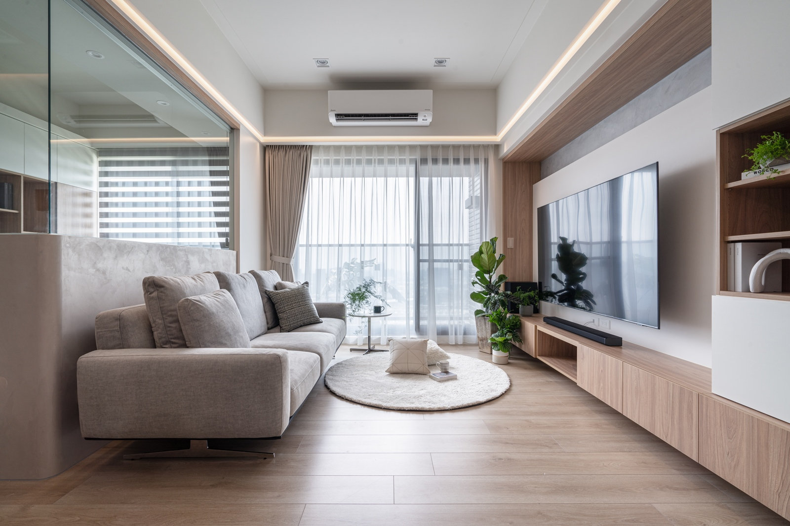 The Warm Sunshine Begins the Day - Silver Arch Design Award Winner 2023