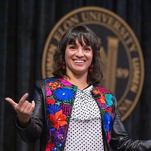 Media | Mónica Guzmán