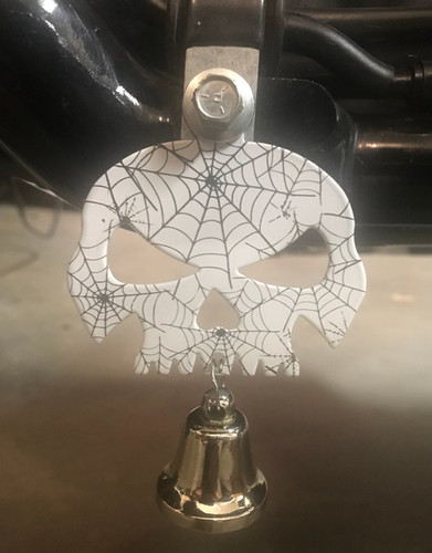 Spider Web Skull Bell Hanger | classic-layout