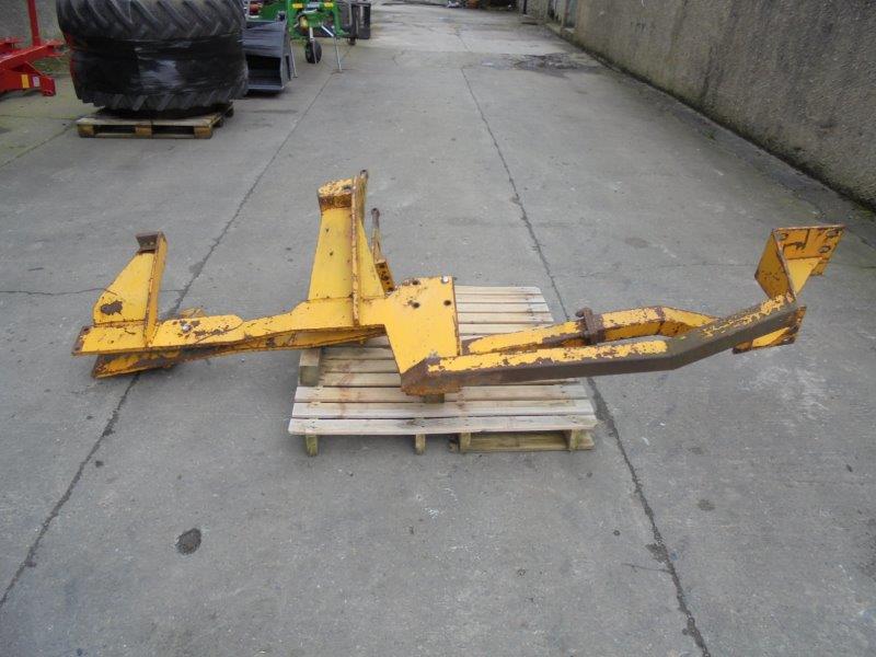 B0554 Grays Ford 7740 loader brackets | nptc