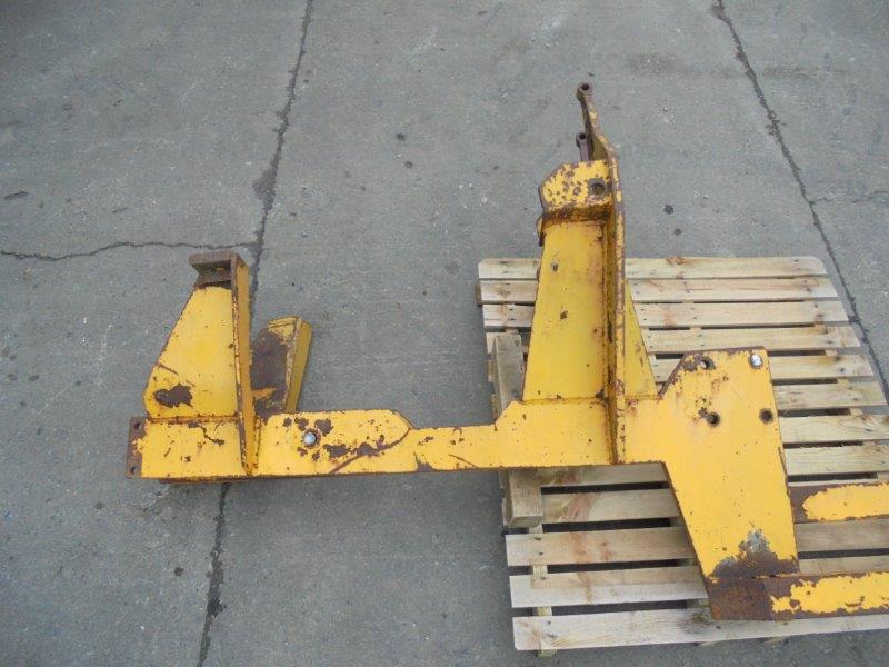 B0554 Grays Ford 7740 loader brackets | nptc