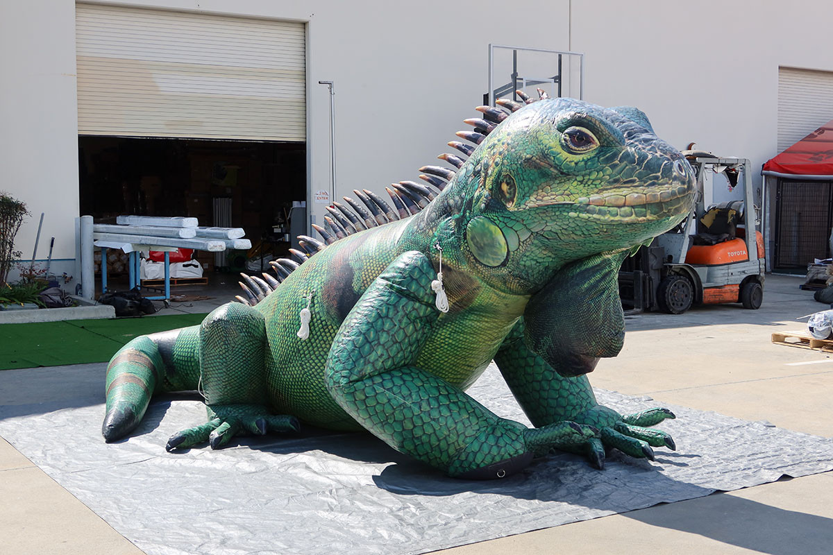 Giant Inflatable Animals: Iguana | Los Angeles, CA