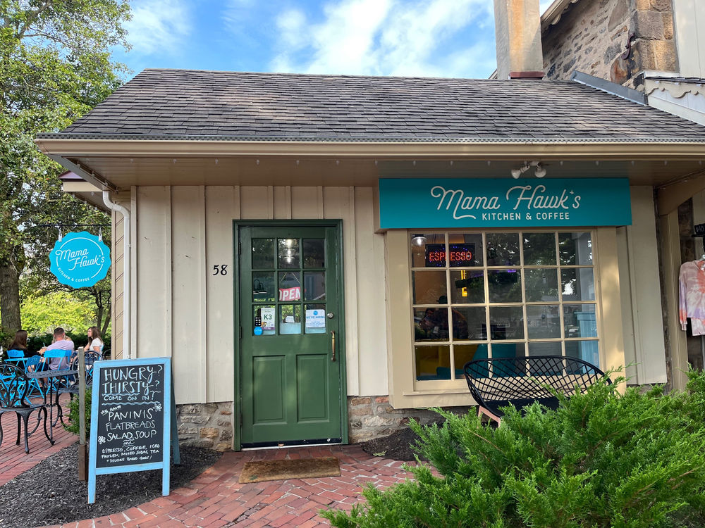 Mama Hawks Kitchen and Coffee- A fun restaurant in Peddlers Village