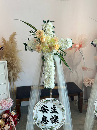 Cross Condolence Stand | XOXO Floral Studio