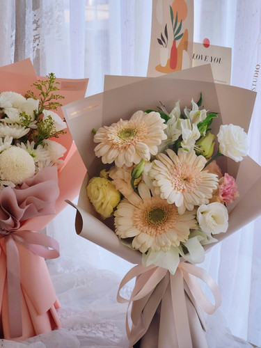 In Loving Memory Bouquet | XOXO Floral Studio