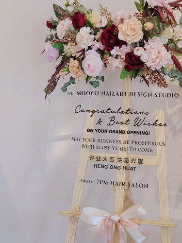 Modern Arcylic Floral Board | XOXO Floral Studio