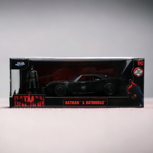 The Batman - Batmobile with Batman 1:24 Scale Hollywood Ride | Gotham ...