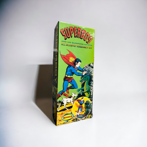 Superboy & Dog Krypto 1:12 Model Kit | Gotham Collectables