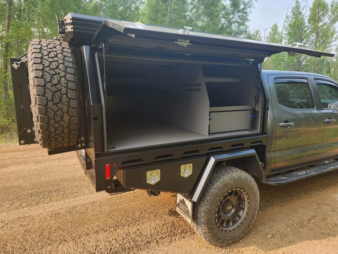 Ute Tray & Flatbed Canopies - Summit Expedition Trucks - SET Overland ...