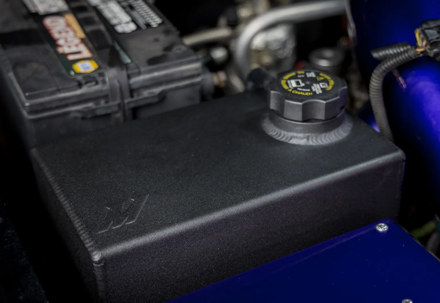 Aluminum Degas Tank, Fits Chevy/GMC 6.6L Duramax (LB7/LLY/LBZ) 2001 ...