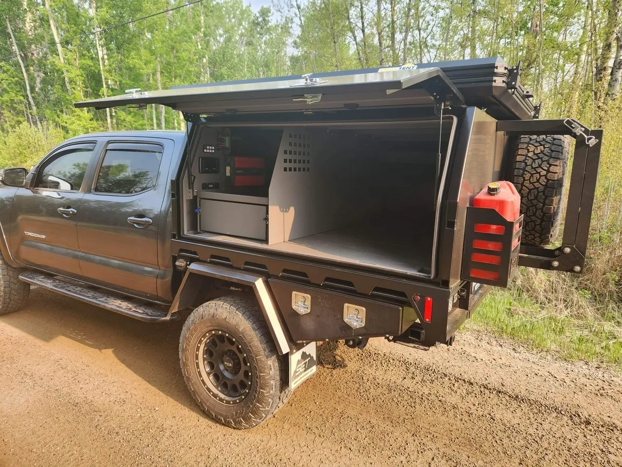 Ute Tray & Flatbed Canopies - Summit Expedition Trucks - SET Overland ...