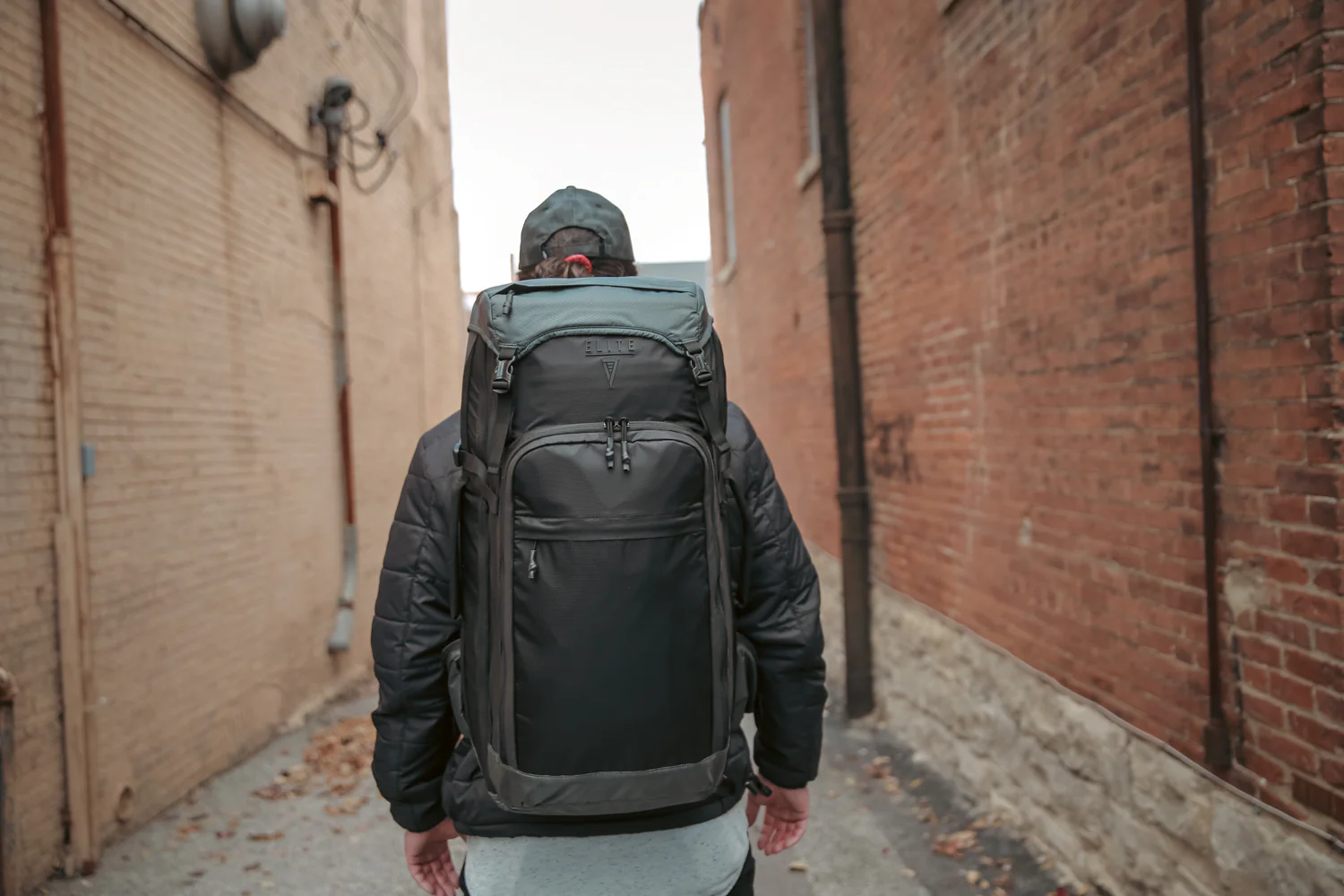 SUMMIT Rifle Backpack | Discreet Rifle Backpack | 12-degrees-north