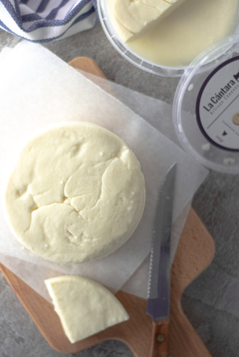 Queso de Mano - Venezuelan Stretched Cheese | La Cantara Cheeses