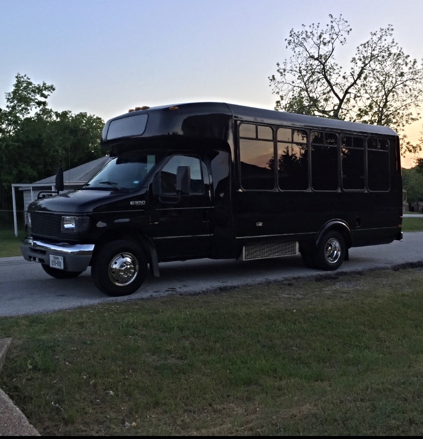 ELITE FLEET PARTY BUSES | The Premier Dallas Party Bus Service