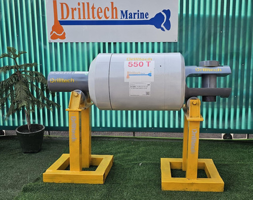 Pulling Swivel 550 Ton (Metric Ton) Pulling Capacity | Drilltech Marine