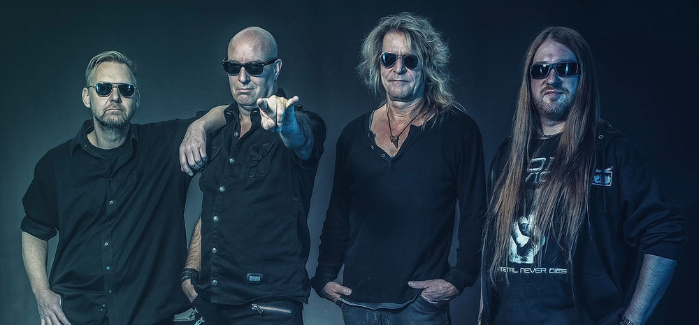 Iron Savior lança Firestar novo clássico da banda