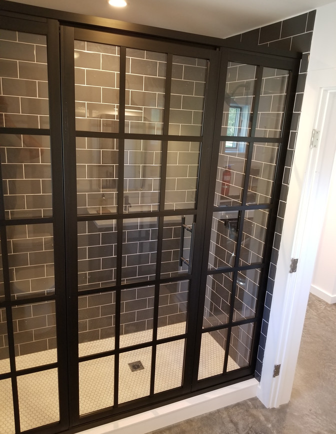 GRIDSCAPE SHOWERS | vintageshutters