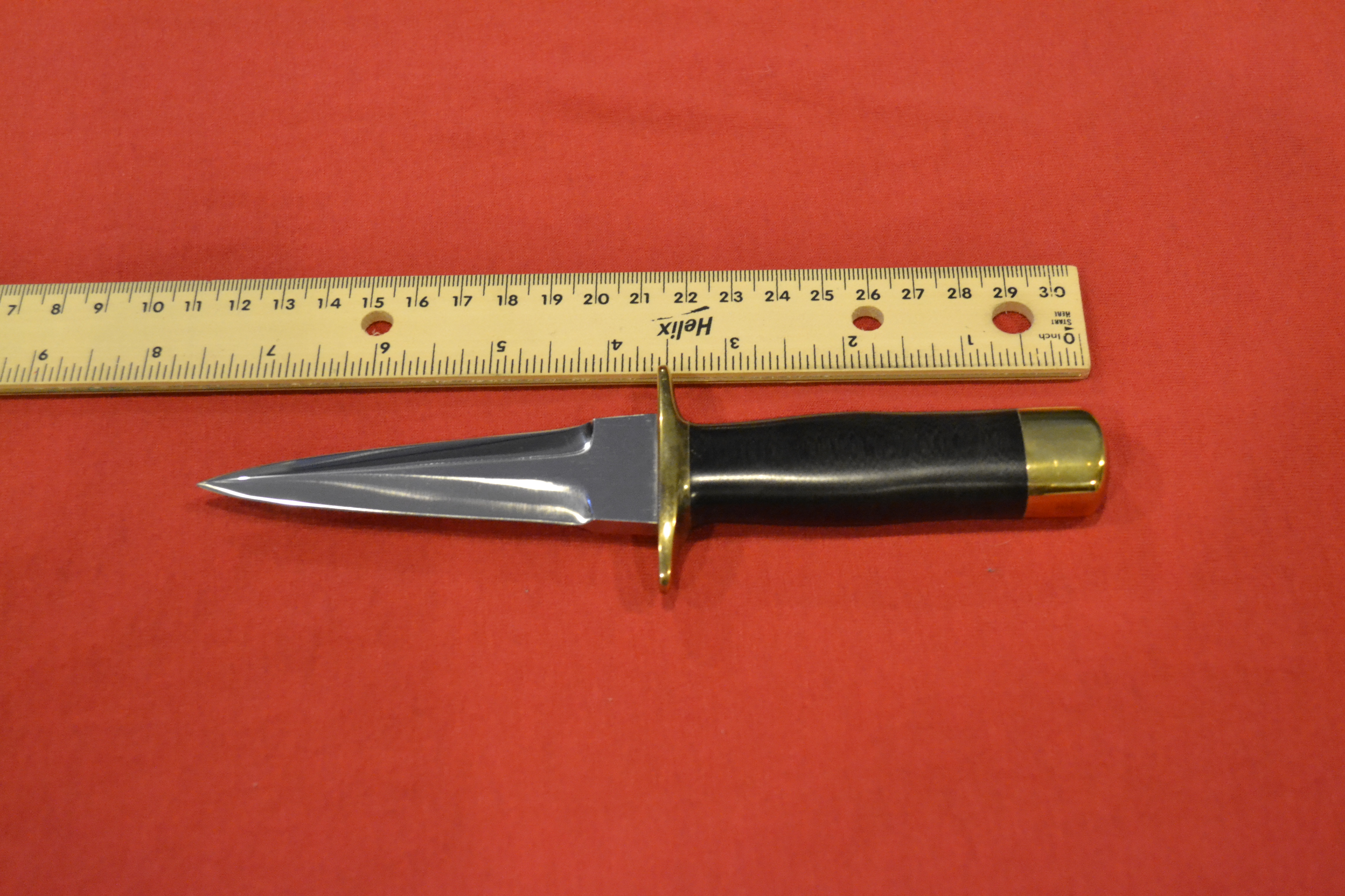 Home of the Beastmaster Sword | Anselmo Knives