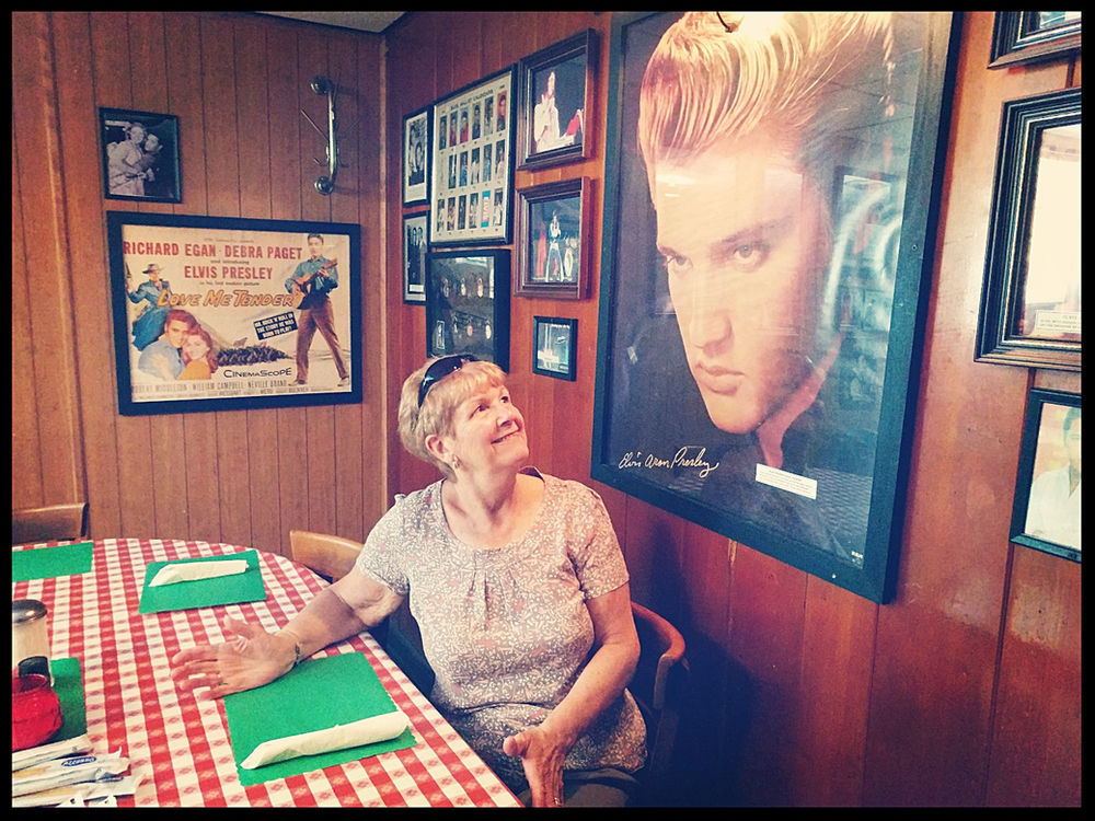 Food Fit for A King - Elvis Presley's Favourite Feasts