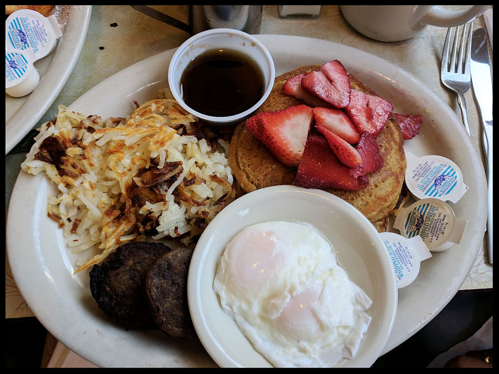 Food Fit for A King - Elvis Presley's Favourite Feasts