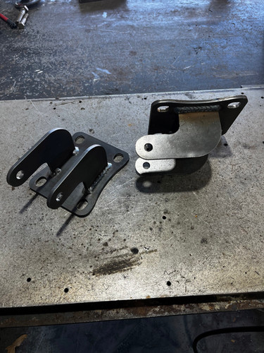 11-22 Superduty Bolt On Axle Mounts Offset Mounting Point | Mfab Products