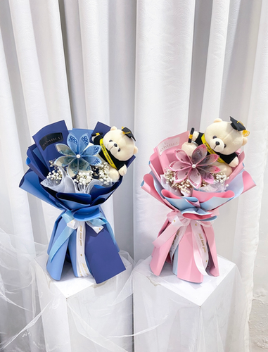 Graduation Lotus Bouquet | Moonvella