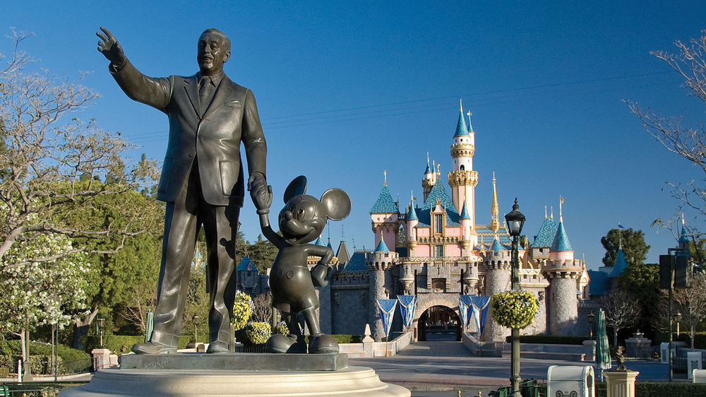 20 INTERESTING FACTS YOU SHOULD KNOW ABOUT DISNEYLAND