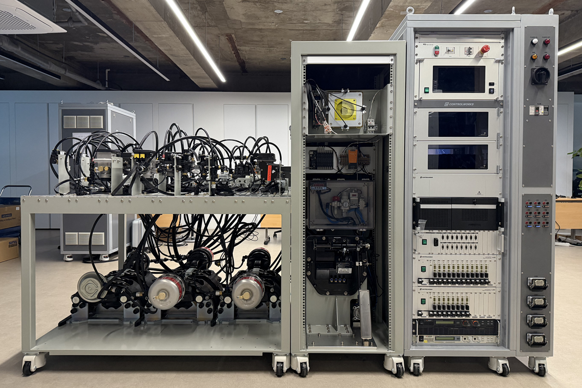 에이스웍스, 국내 제동장치 전문 기업에 상용차 전자식 브레이크 시스템 통합 검증 장비 공급 | ACEWORKS