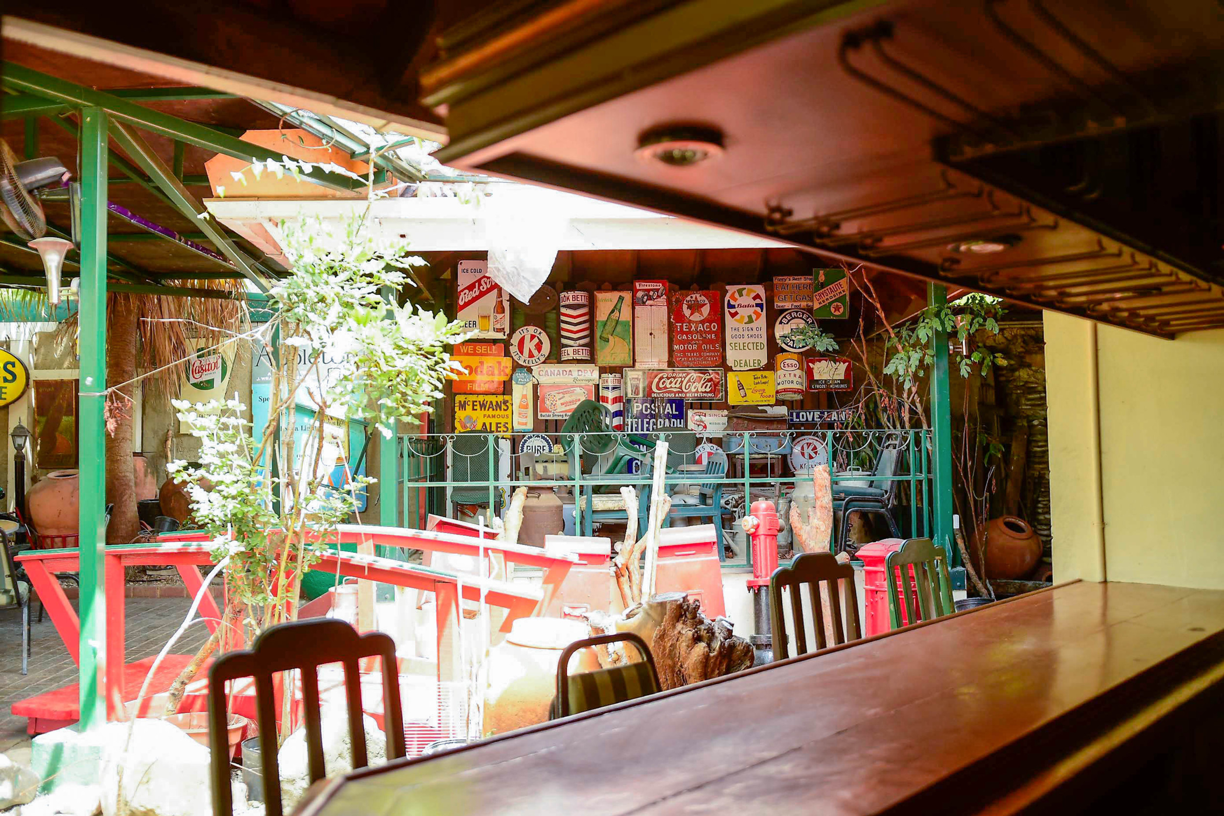 RESTAURANT | Alhambra Inn Jamaica