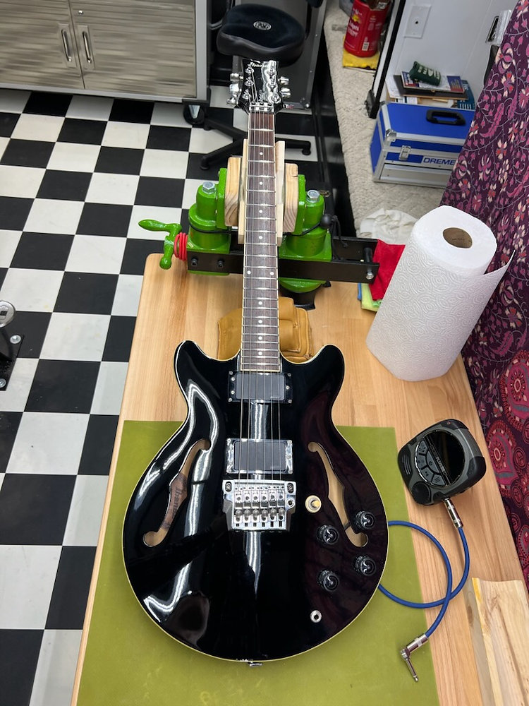 1985 Ibanez AM75
