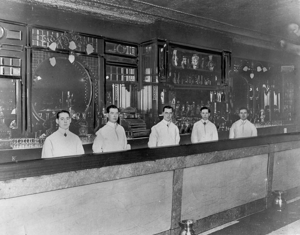 Miss Charming.com | Famous & Influential Bartenders