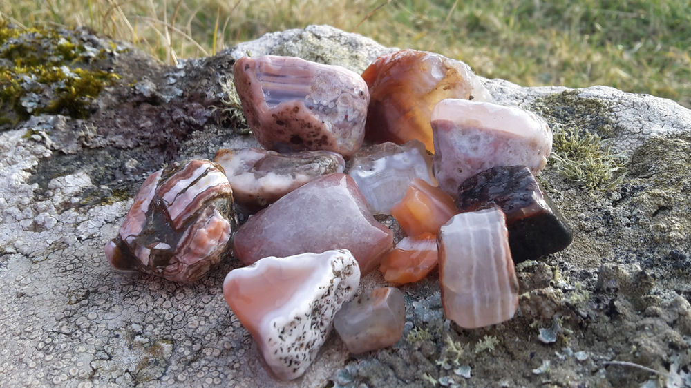 Scottish Agate | Gemstones, Agate Geodes, Jasp-Agate and More!