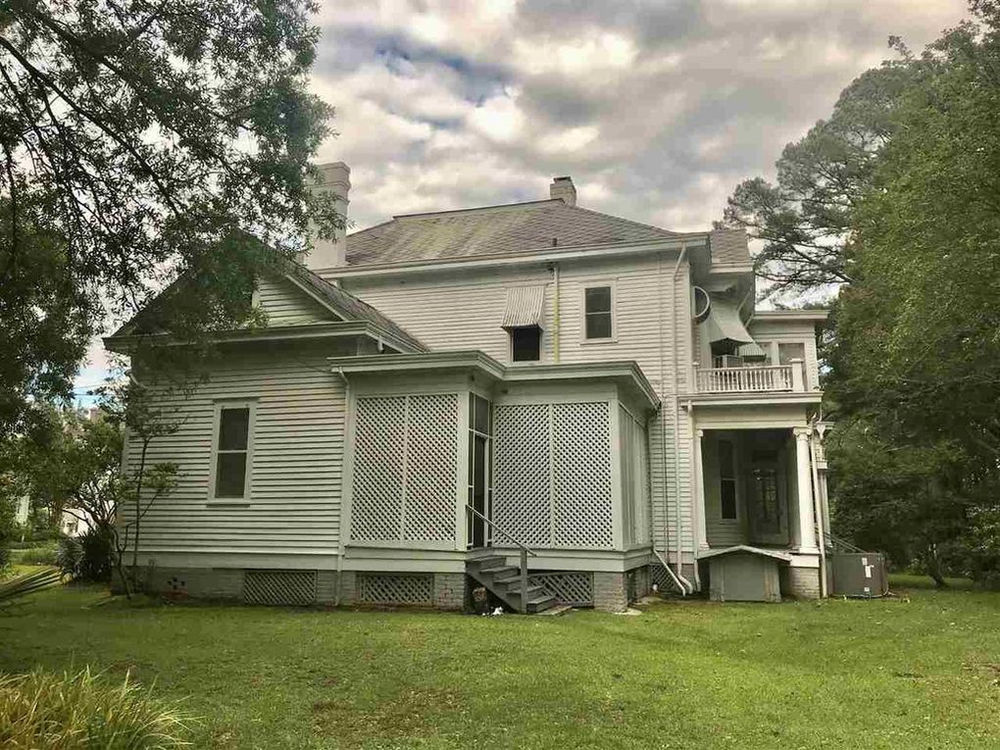 1903 George Barber Designed Mansion With Ornate Woodwork & Staircase ...