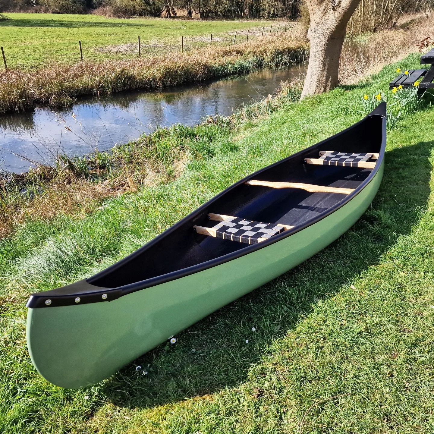 UK Handmade 16ft Canadian Canoe with 2 or 3 seats | Mid spec & colour ...