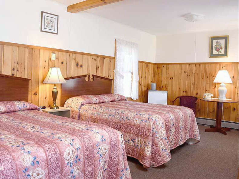 Adirondack Lakefront Motel | The Ashely - Cozy Lakeside Retreat | 185 ...