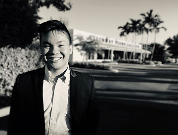 biography | Matthew Calderon, piano