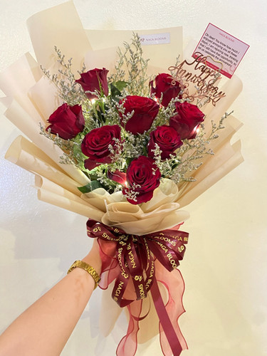 8pcs Assorted Imported Roses Bouquet | Naga Blooms