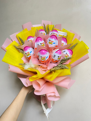 Kinder joy Bouquet | Naga Blooms