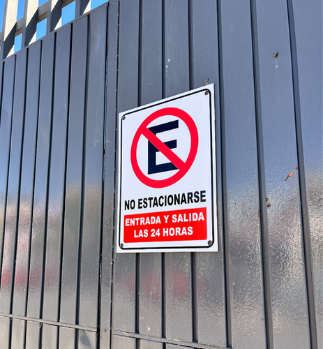 Señalamiento con lámina Estireno (28X43) | Gecomx