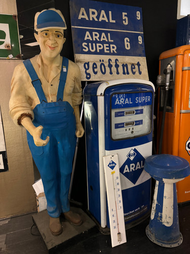 Aral complete set tankstation | 1880 M Artifacts