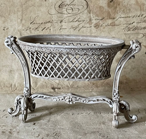 Pretty 18th century Cradle unpainted kit | Alison Davies Minis