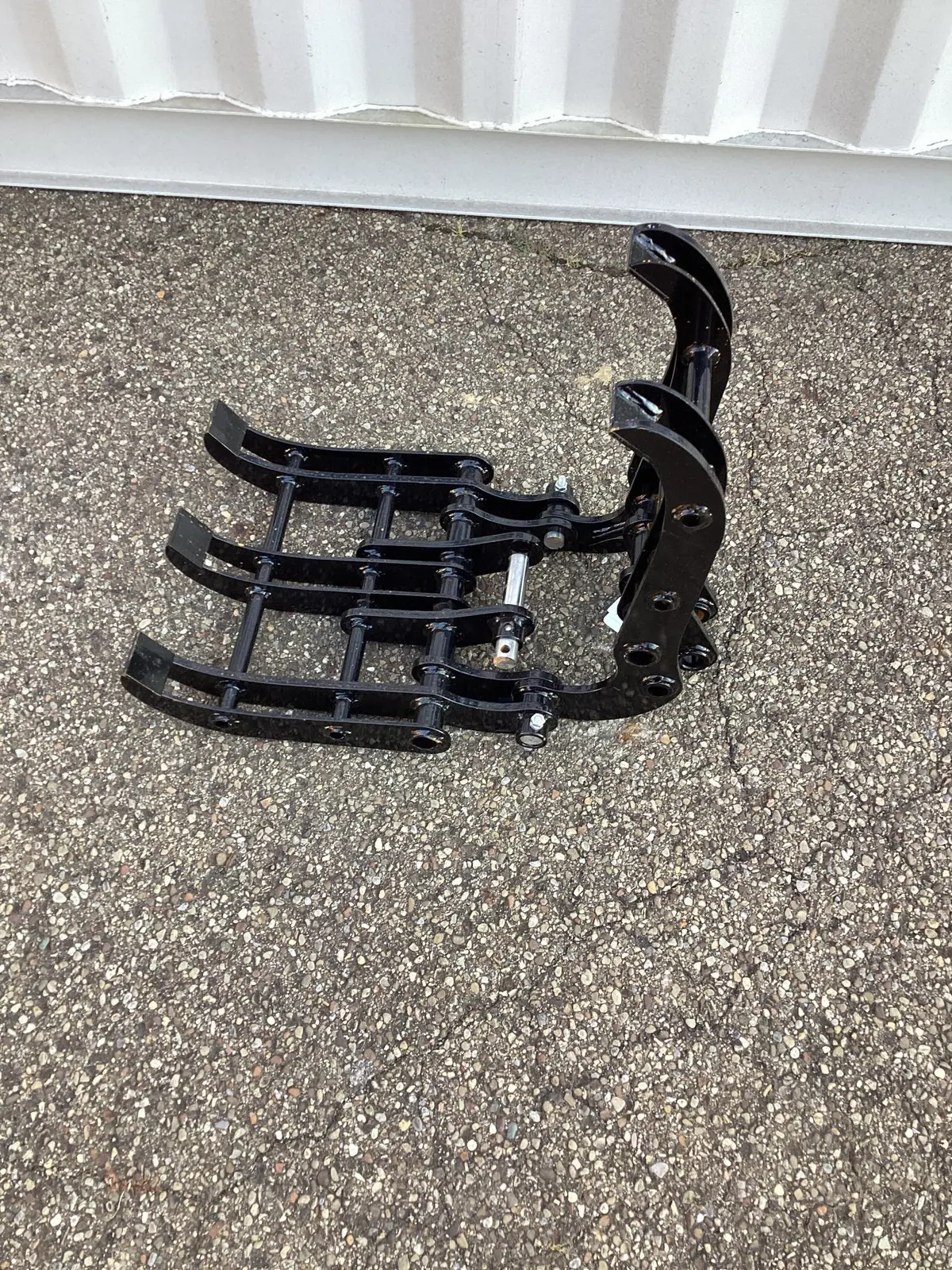 Grapple Attachment for 1-2 Ton Mini Excavators | Ohio Mini Excavator