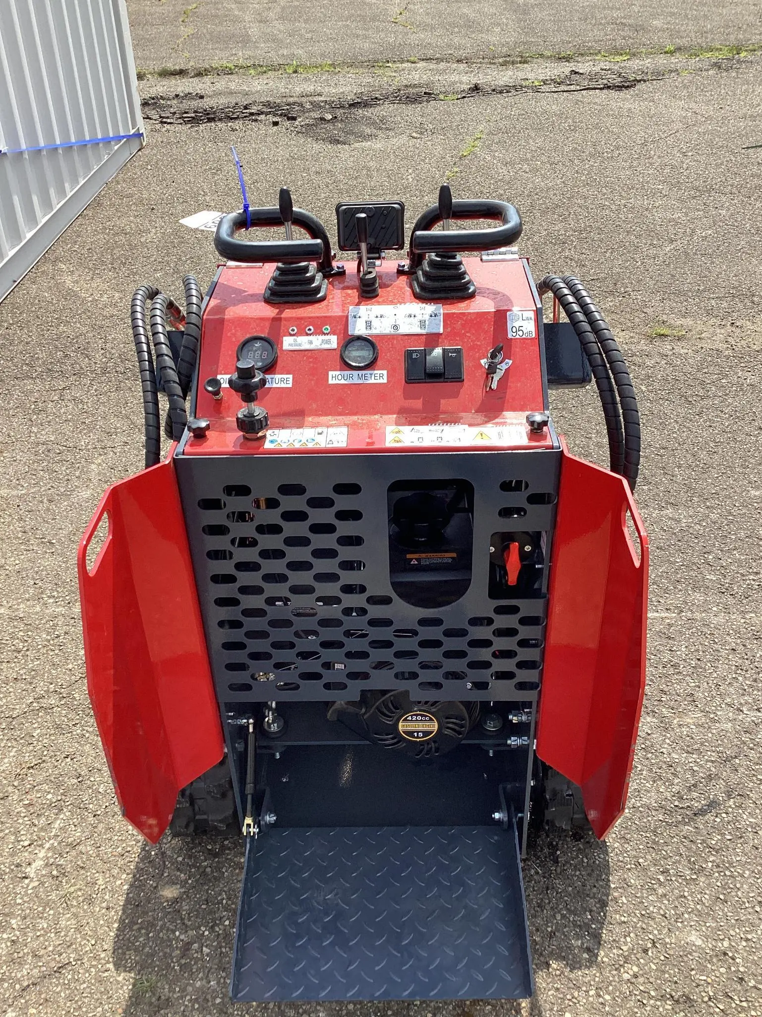 Upgraded! EGN EG360 15HP Tracked Skid Steer w/ 40" Bucket and Aux Hydro ...