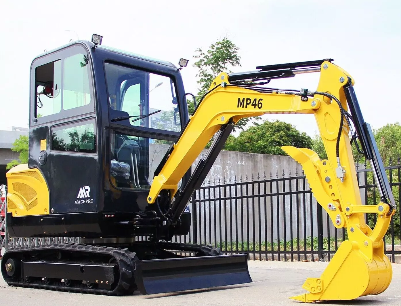 *SOLD* MachPro MP46 2.5 T Excavator, Pilot Controls, Swing Boom ...