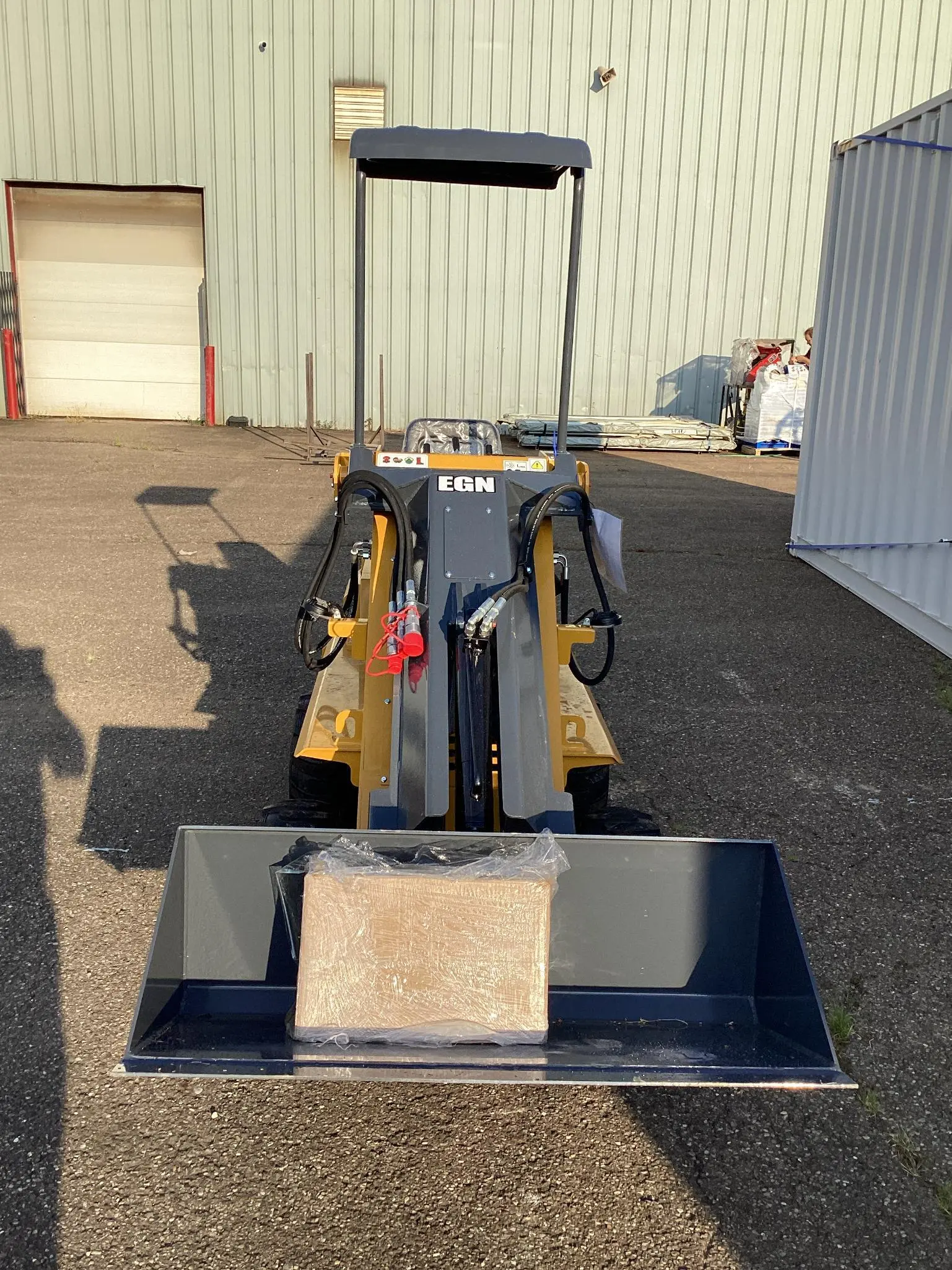 New EGN Model EG80 Wheel Loader, 13.5 Hp Briggs And Stratton, Aux ...