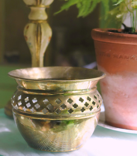 Small Brass Planter | vintage-interiors